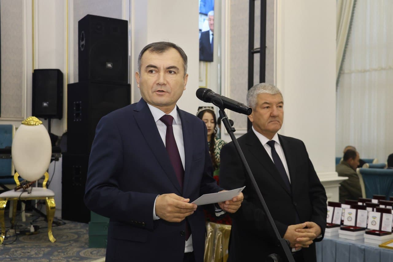 Viloyat hokimi Murotjon Azimovning Qashqadaryo viloyati kasaba ...